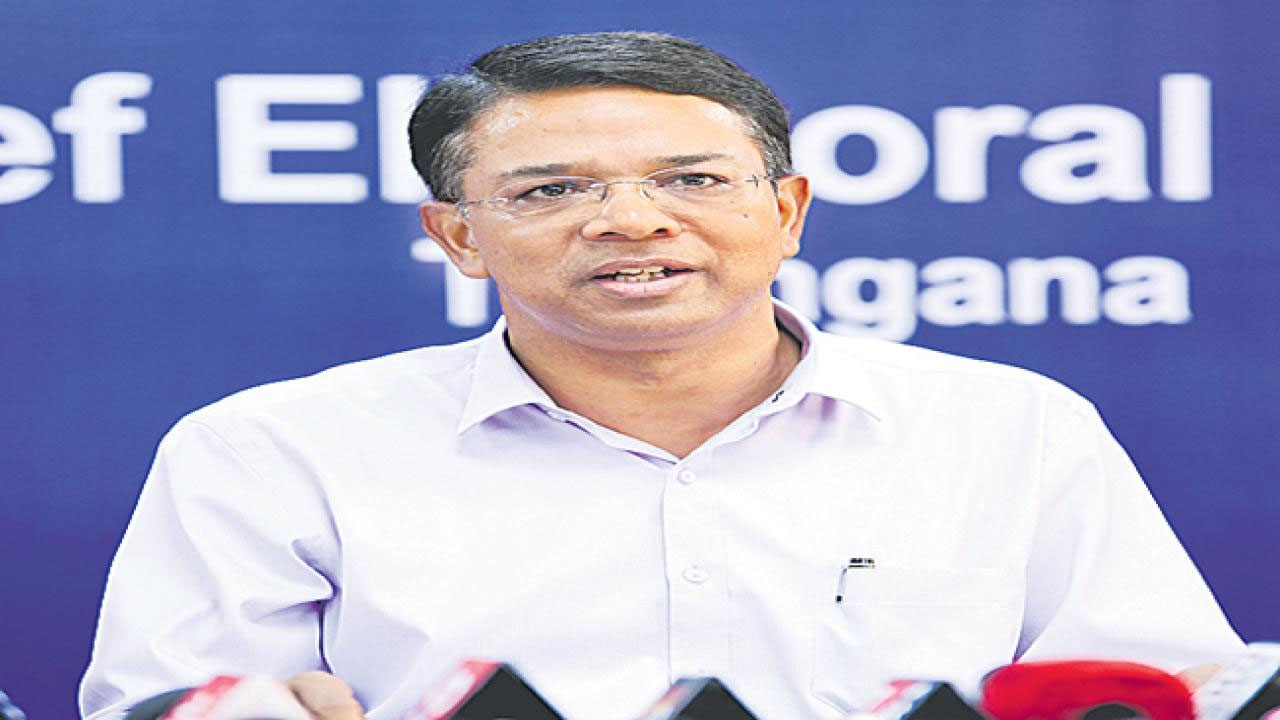 CEO Vikas Raj : ఎన్నికలు ఎప్పుడు వచ్చిన సిద్ధంగా ఉన్నాం | CEO Vikas Raj ...