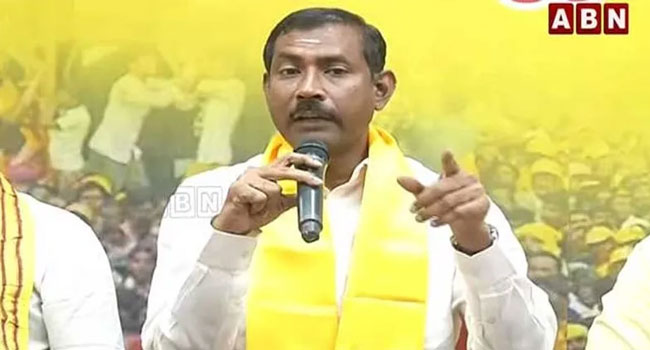 ‘సజ్జల రామకృష్ణారెడ్డి కాలి కింద చెప్పులా పోలీస్ విభాగం’ | Palla ...