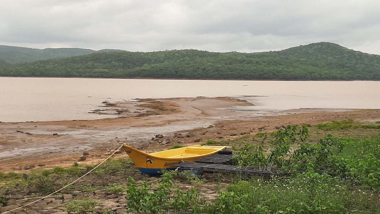 కడెం ప్రాజెక్టుపై నిండా నిర్లక్ష్యం | Complete neglect of Kadem project