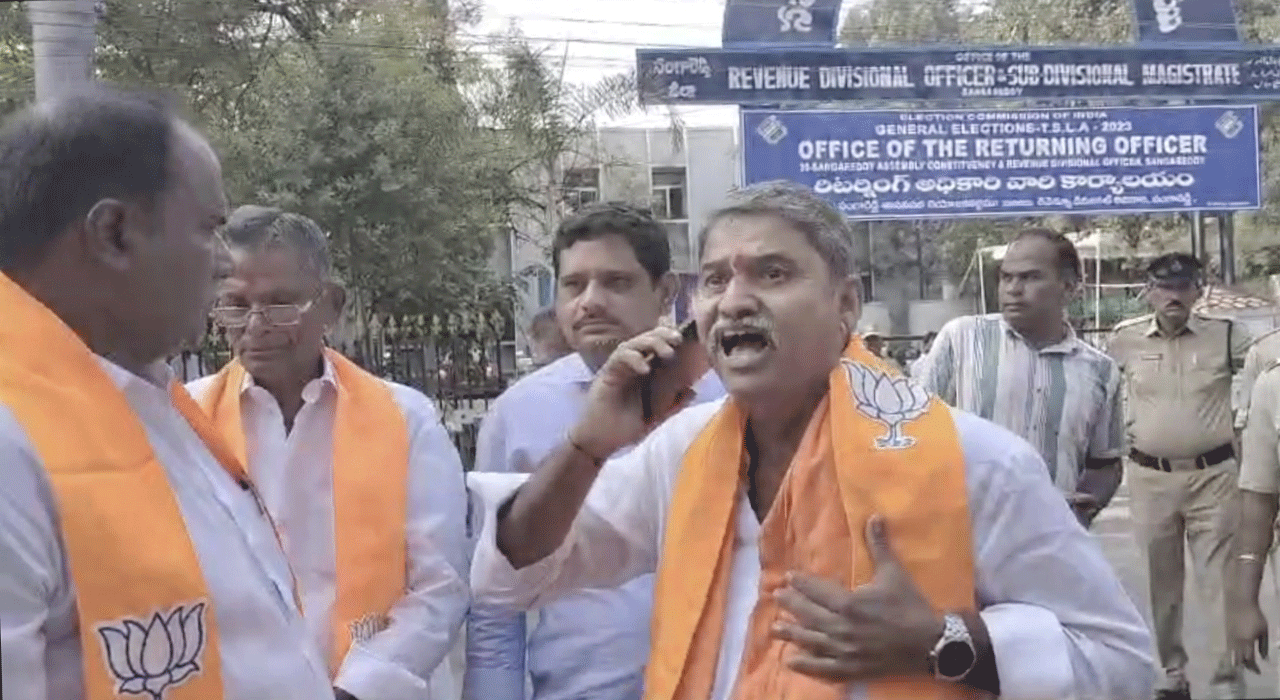 బీజేపీ టికెట్‌ 4 కోట్లకు అమ్ముకున్నరు | BJP ticket sold for 4 crores
