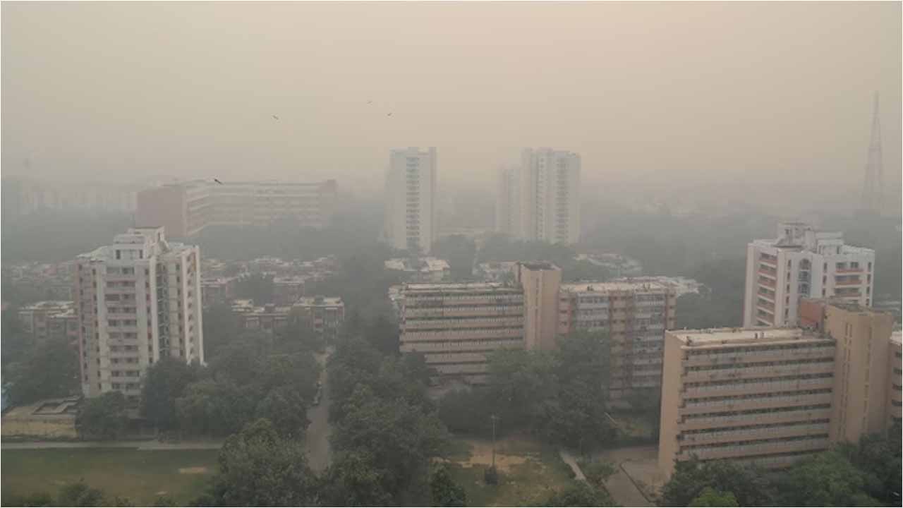 Delhi Pollution: దేశ రాజధానిని కమ్మేసిన కాలుష్యం.. మళ్లీ ప్రమాదకర ...