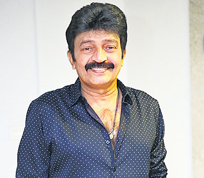 Actor Rajasekhar : రాజశేఖర్‌కు ‘ఎక్స్‌ట్రా’ మైలేజీ ఇస్తుందా? | Will ...