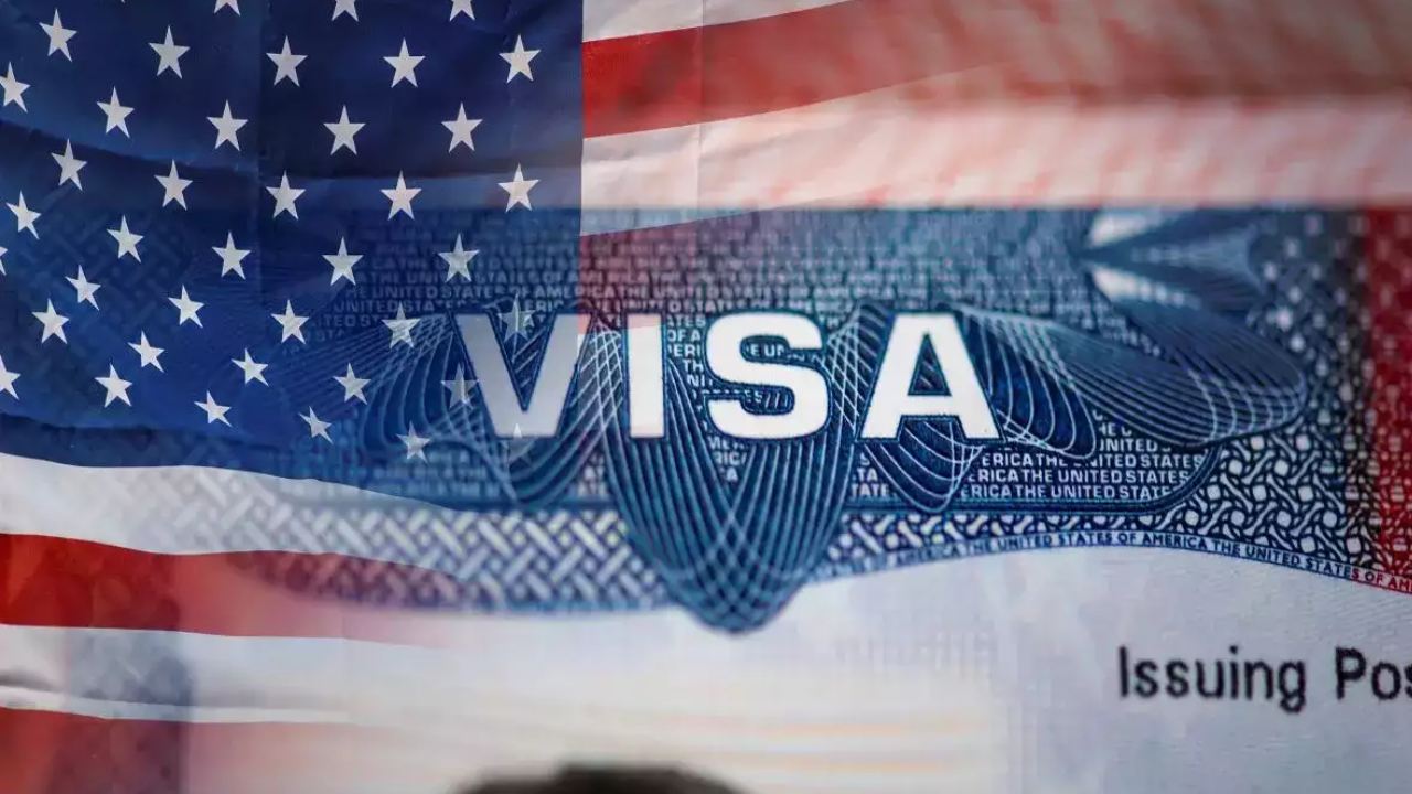 US Visa: రికార్డు బద్దలు కొట్టిన అమెరికా! గతేడాది మనోళ్లకు ఎన్ని వీసాలు ...