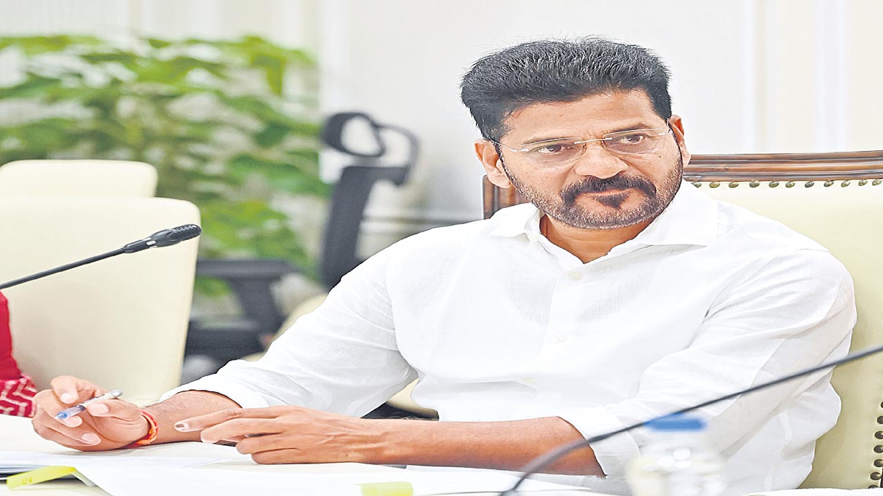 CM Revanth Reddy: పెట్టుబడుల కోసం దావోస్‌కు | to Davos for investments