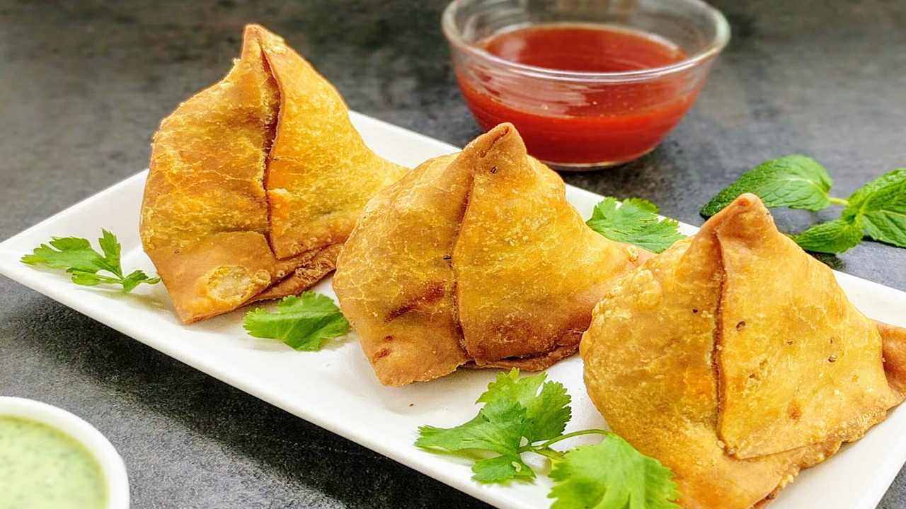 Samosas: న్యూ ఇయర్ సందర్భంగా సమోసాలు తిని ఆస్పత్రి పాలైన 20 మంది ...