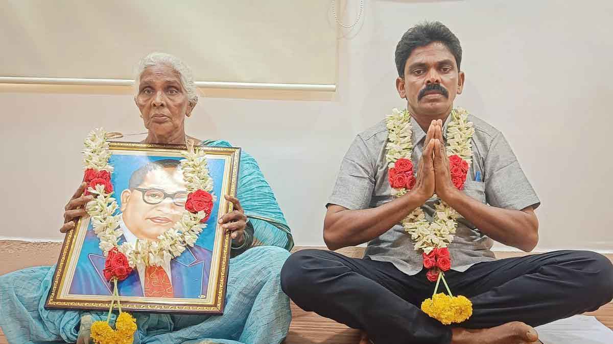 AP NEWS: దీక్ష విరమించిన కోడికత్తి శ్రీను తల్లి సావిత్రమ్మ, సోదరుడు ...