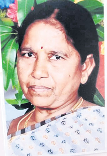 పప్పూరులో మహిళ దారుణహత్య | A woman was brutally murdered in Pappur