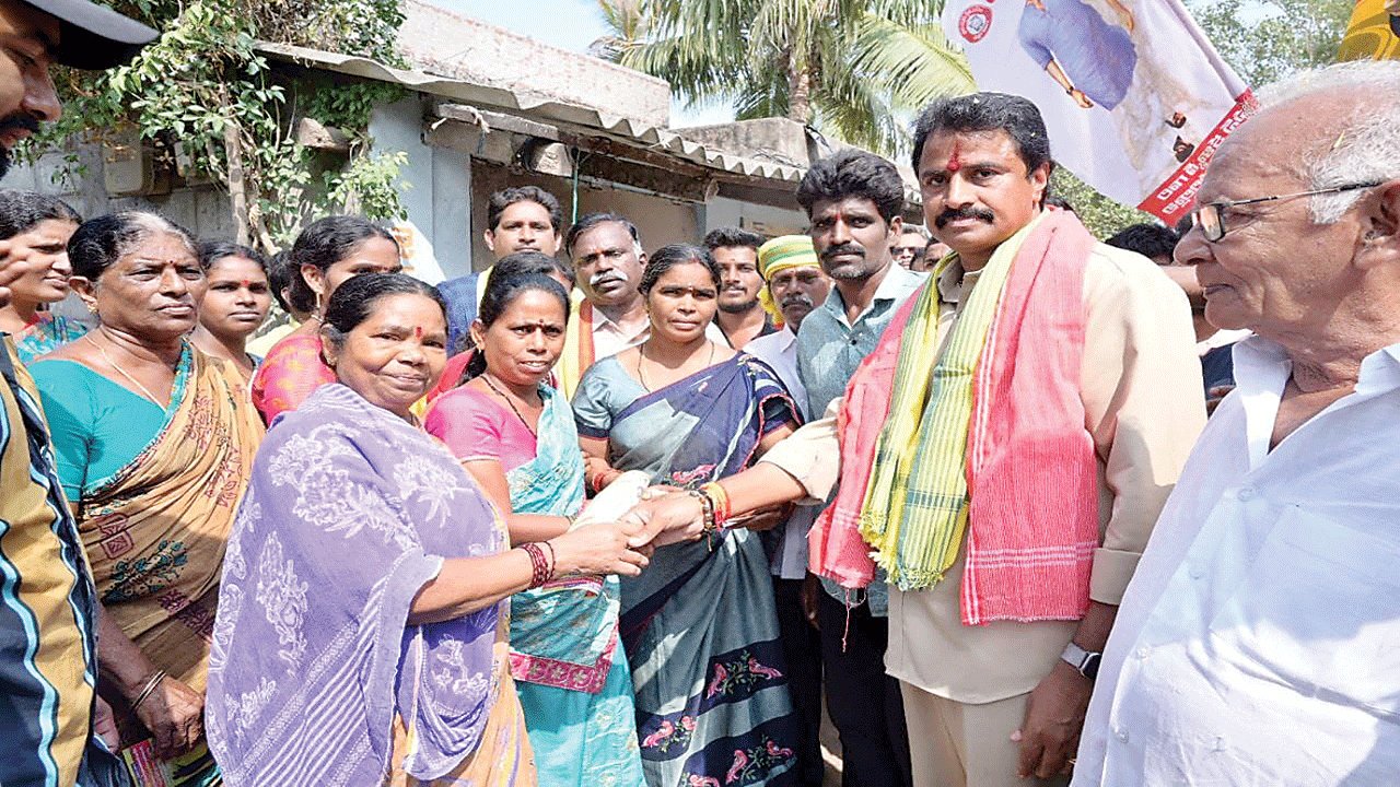 అవినీతి తప్ప అభివృద్ధి పట్టదా ? : ఆరిమిల్లి | ex. mla arimilli ...