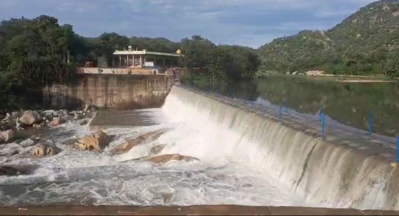 ‘పాలారు’ చిచ్చు | 'Palaru' is a stunner