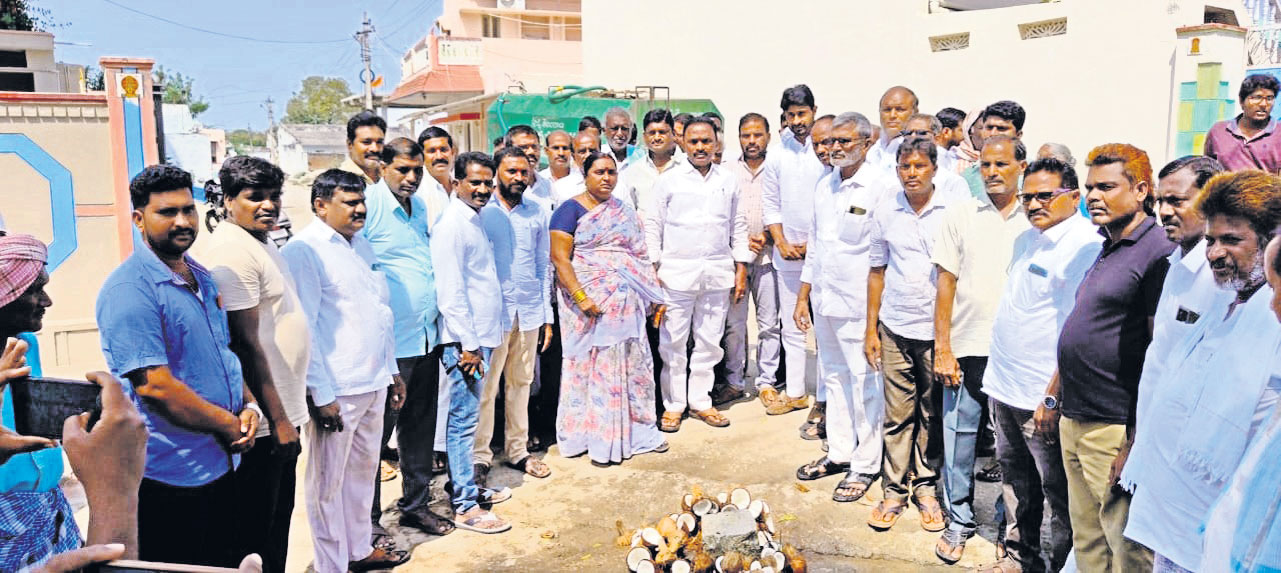 గ్రామాల అభివృద్ధే ప్రభుత్వ లక్ష్యం : జైవీర్‌రెడ్డి | Development of ...