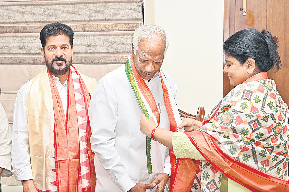 కాంగ్రెస్‌లో చేరిన కడియం శ్రీహరి | Kadiam Srihari joined the Congress