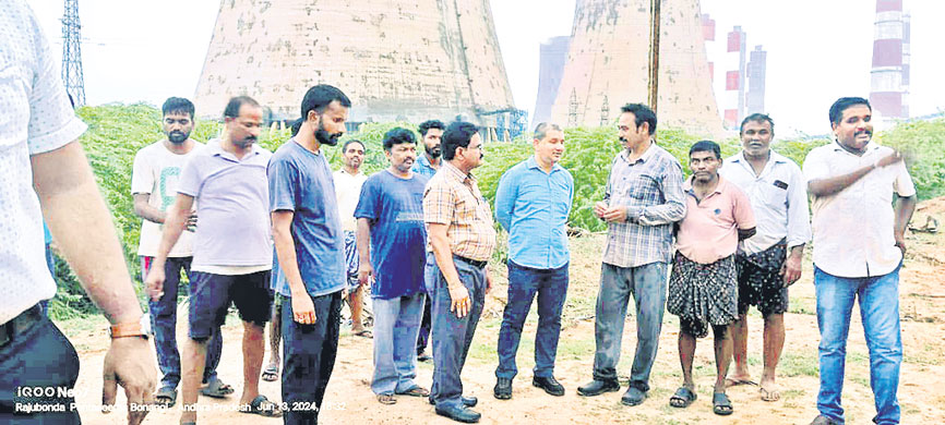 మూలస్వయంభూవరంలో పీసీబీ అధికారుల పర్యటన | Visit of PCB officials in ...