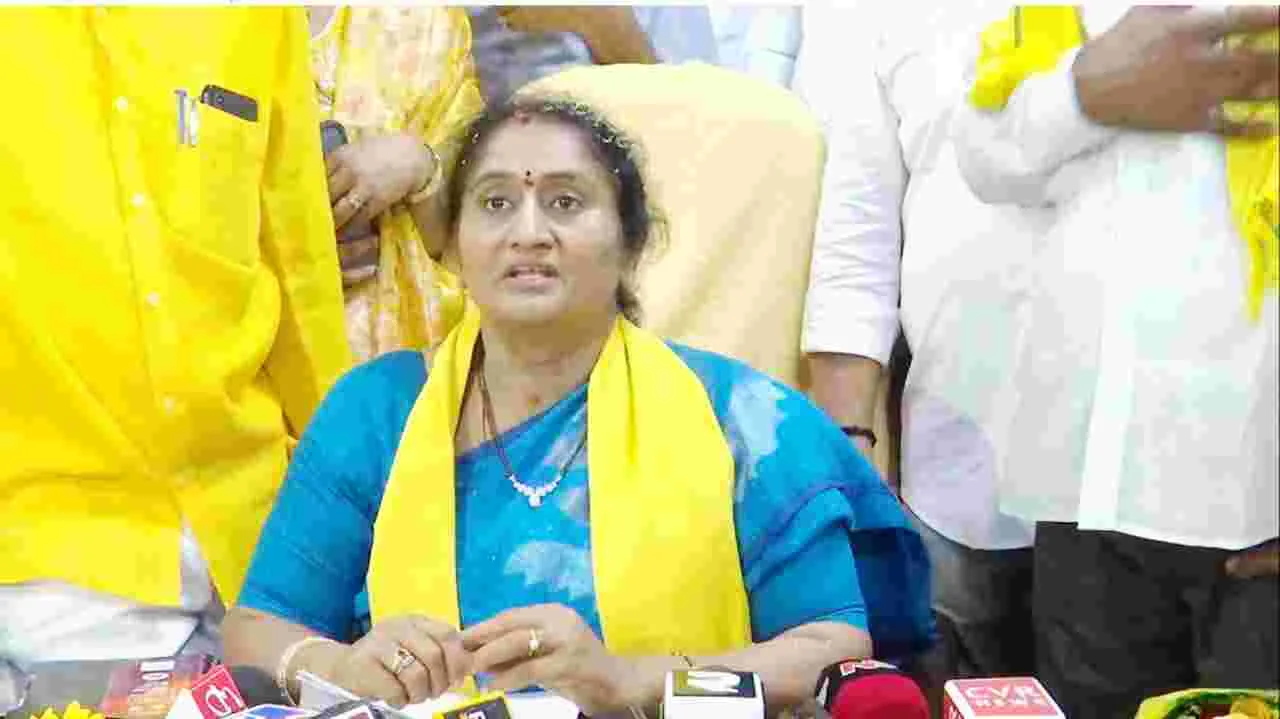 Minister Savitha: పునరావాస కేంద్రాలలో పర్యటించిన మంత్రి సవిత ...