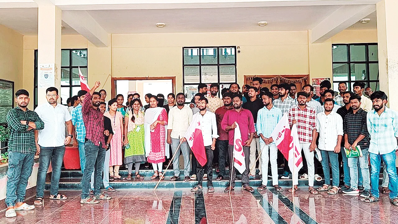 నీట్‌ మళ్లీ నిర్వహించాలి | NEET should be re-conducted