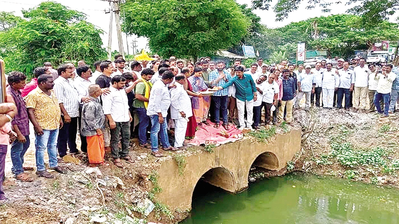 అన్ని గ్రామాలకు వంశధార నీరు: ఎమ్మెల్యే శిరీష | Tribal water for all ...