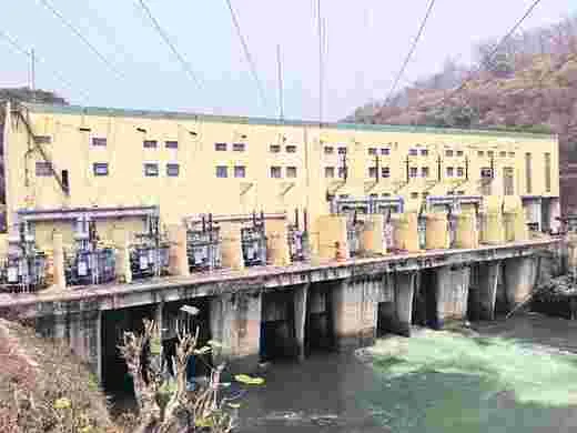 పడకేసిన సీలేరు జల విద్యుత్కేంద్రం | Padkesina Seeleru Hydro Power Plant