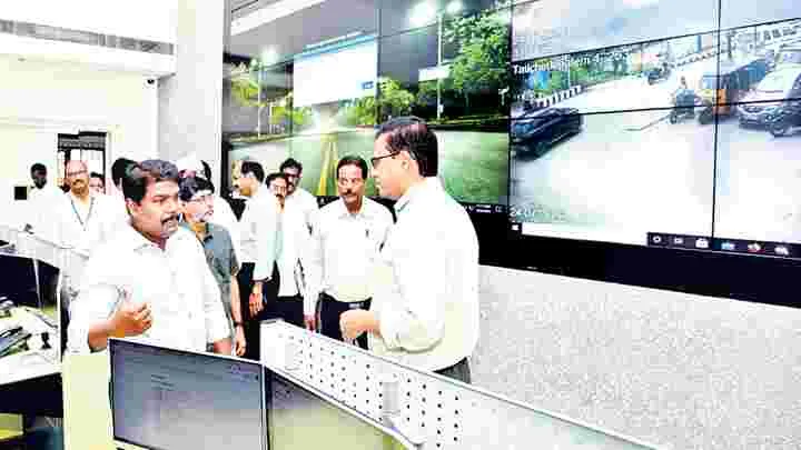 జీవీఎంసీ కమిషనర్‌ ఆకస్మిక తనిఖీలు | GVMC Commissioner surprise inspections