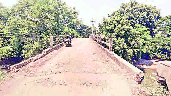 ప్రయాణం.. ప్రమాదం! | prayanam .. pramadham