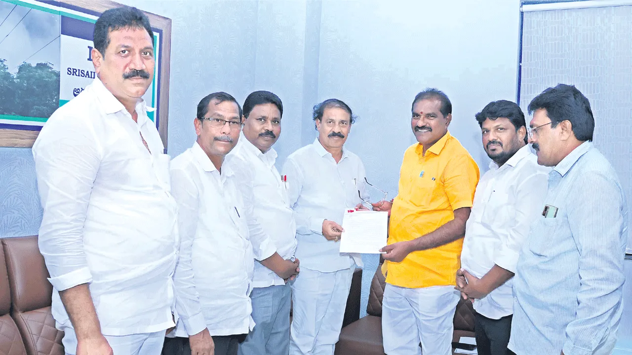 వెలిగొండ ప్రాజెక్టును సందర్శిస్తా | Will visit Veligonda project