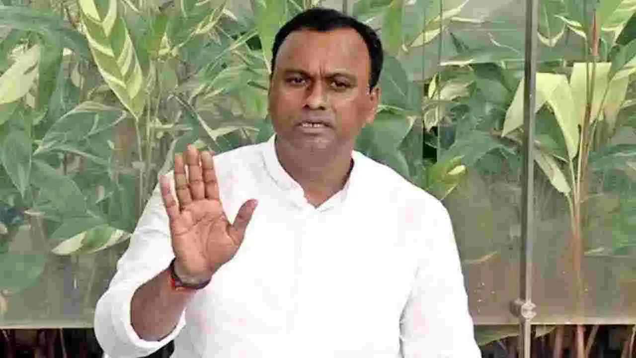 MLA Komatireddy : ఎన్టీఆర్‌ గార్డెన్‌లో అసెంబ్లీ ఉంటే బాగుంటుంది ...