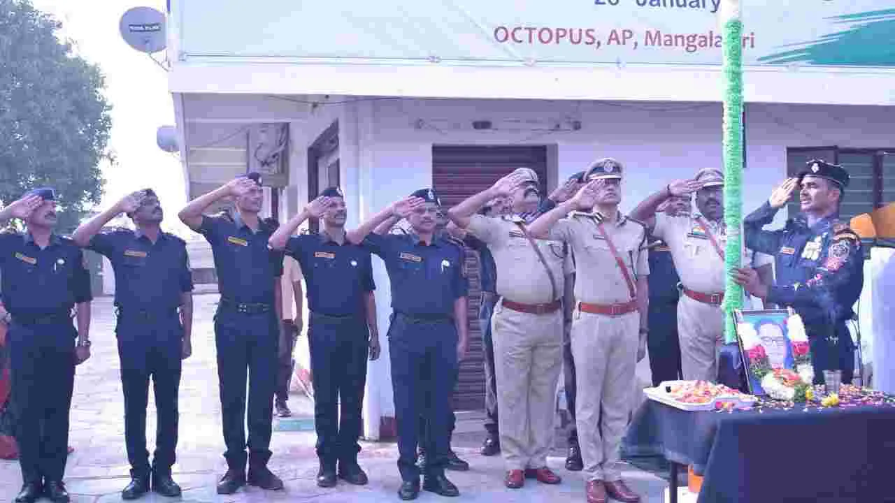 మంగళగిరి, వడ్డేశ్వరం కార్యాలయంలో ఆక్టోపస్ సిబ్బంది గణతంత్ర ...