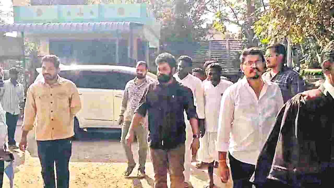 Nandigam Suresh : రాజధాని మహిళలను దూషించిన కేసులో కోర్టులో లొంగిపోయిన నందిగం సురేశ్‌ | Former ...