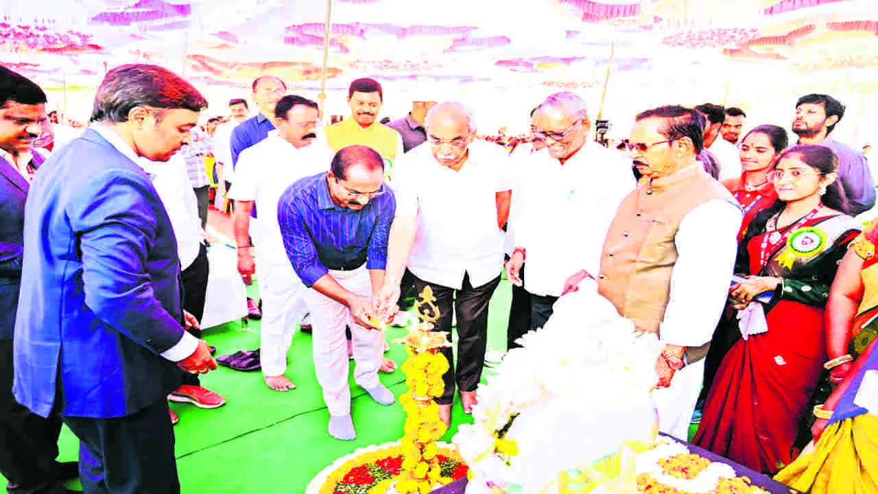 ANANTHA LAKSHMI: విద్యా వృక్షం అనంతలక్ష్మి | Anantalakshmi is the tree ...