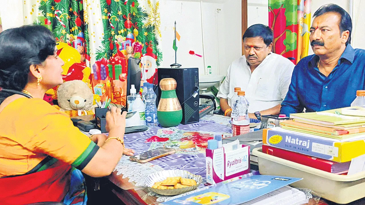 Janasena: నేనెవరో తెలీదా..!? | Janasena Leader Tamayya Babu Sparks ...