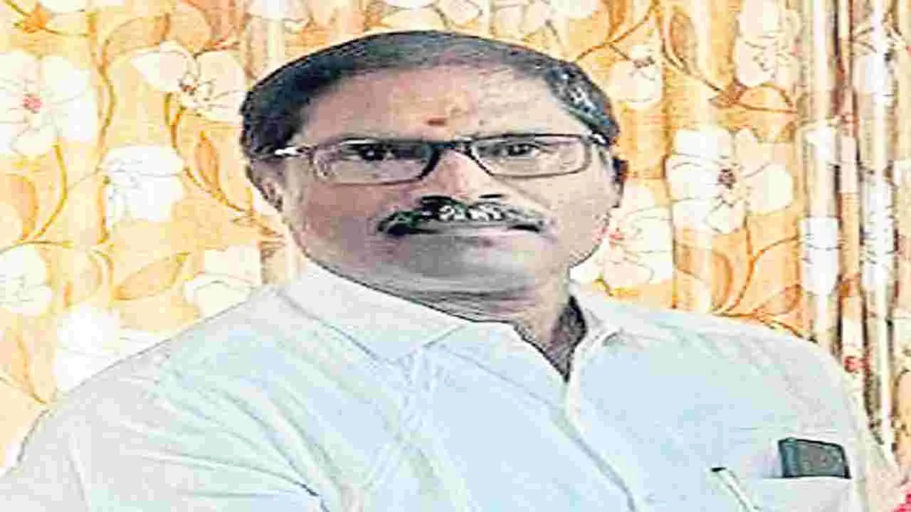 నూకాంబిక ఆలయ ఈఓగా రాంబాబు | Rambabu appointed as EO of Nukambika temple