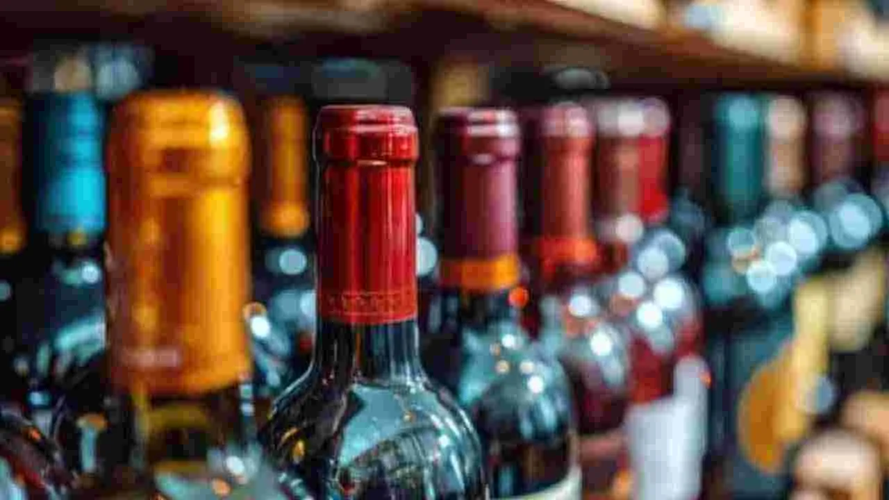 AP Liquor Scam: ఏపీ లిక్కర్ స్కాంలో కీలక పరిణామం | ap liquor scam raj kasireddy statement acb ...