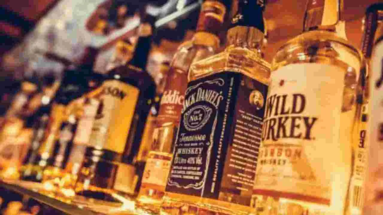 AP liquor scam: నాకు నోటీసిచ్చే అధికారం ఏపీసీఐడీకి లేదు | Supreme Court Issues Notice to AP ...