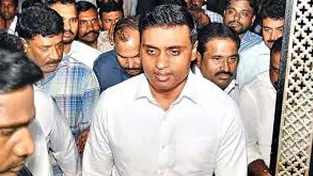 SIT Reveals: రింగ్‌ మాస్టర్‌ మిథున్‌రెడ్డే | MP Mithun Reddy Named as Kingpin in Liquor Scam ...