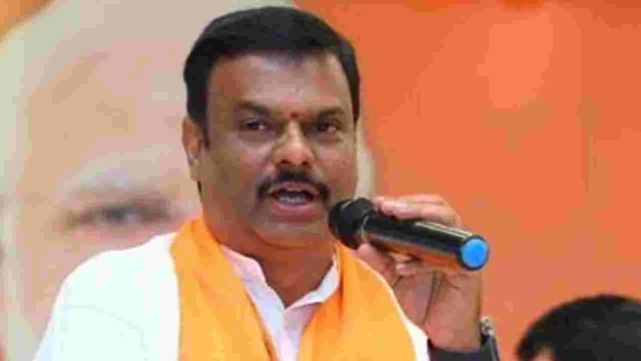 AP BJP State President: అమిత్‌ షాతో మాధవ్‌ భేటీ | BJP State President PVN Madhav Meets Amit Shah ...