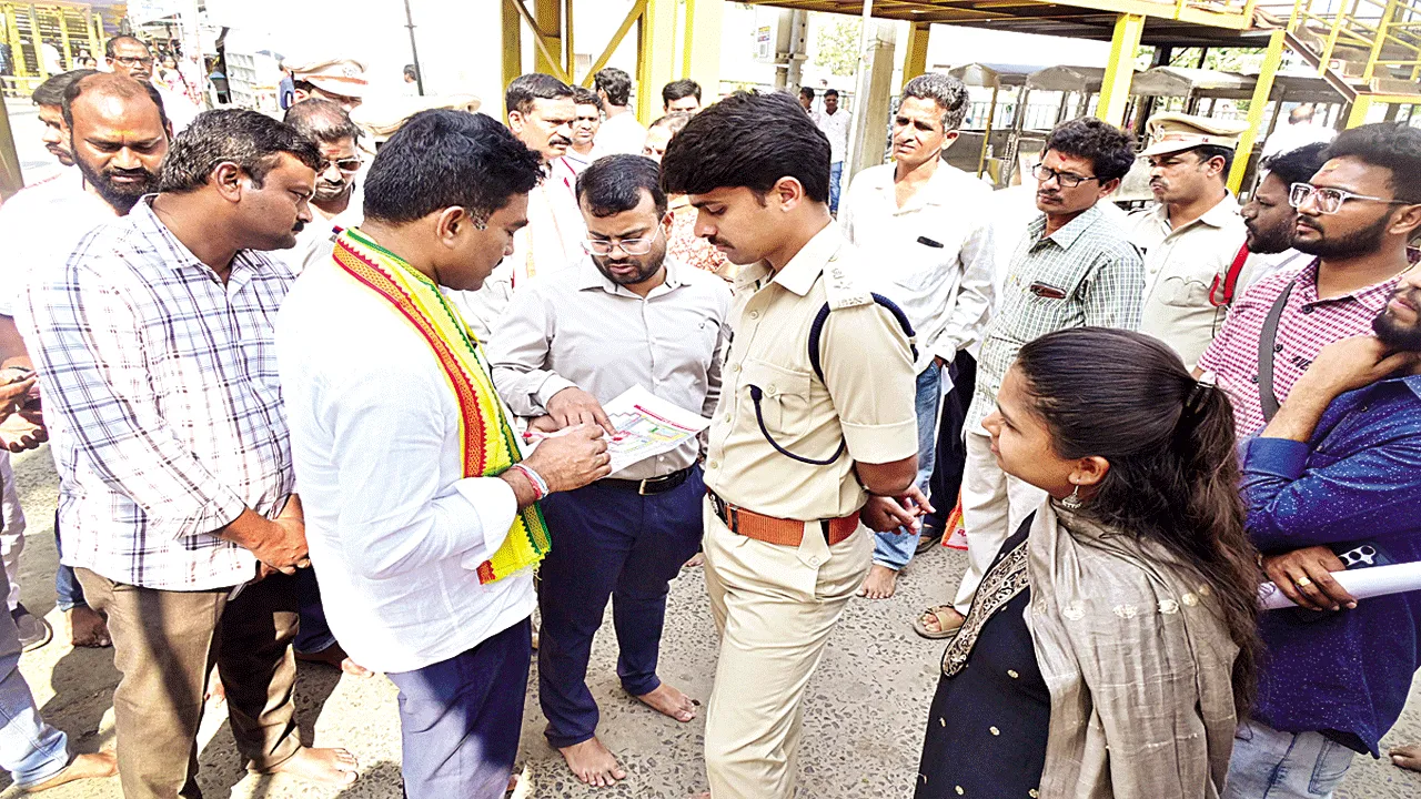 భక్తులకు అన్ని సదుపాయాలు | All facilities for devotees