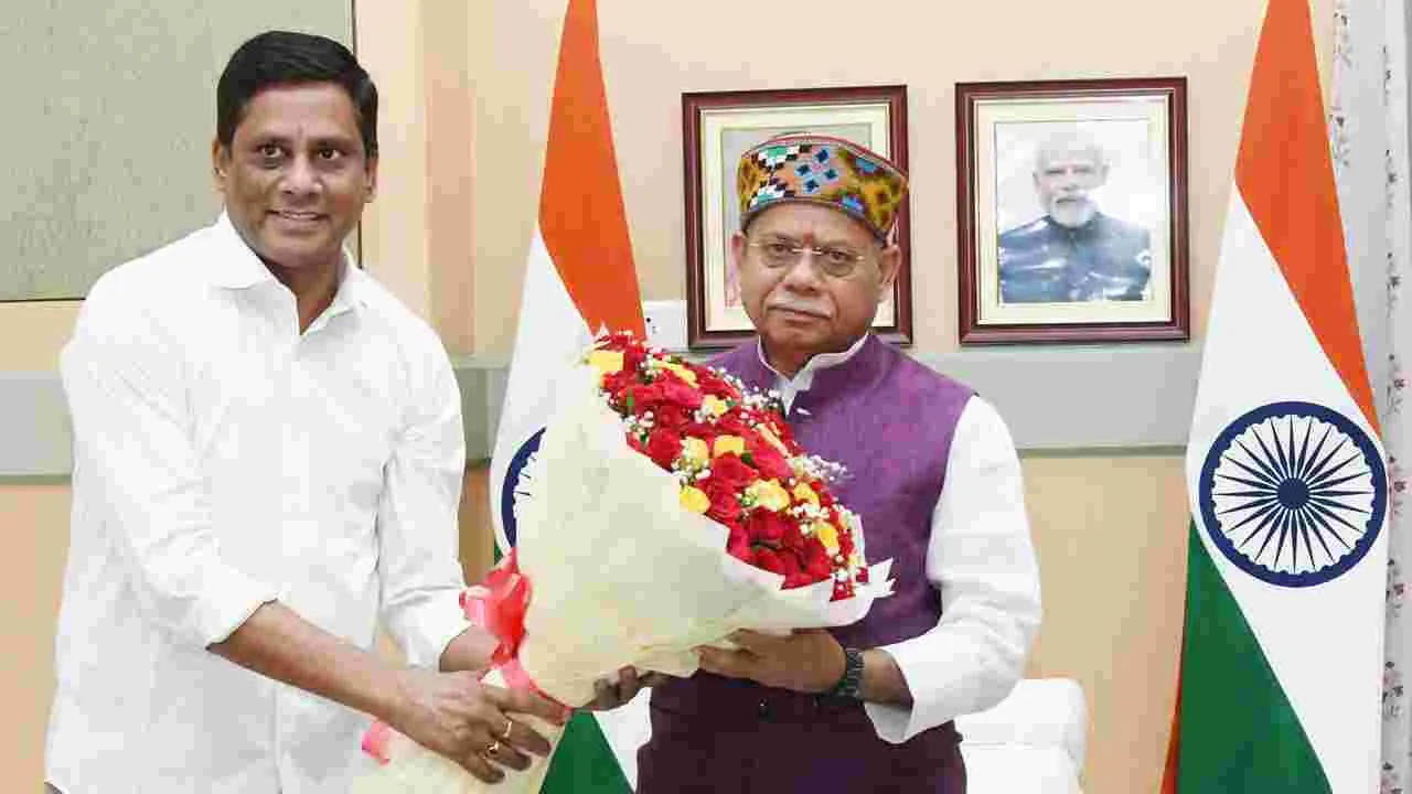 గవర్నర్‌ను కలిసిన హెచ్‌సీఏ కార్యదర్శి | hca secretary jeevan reddy ...