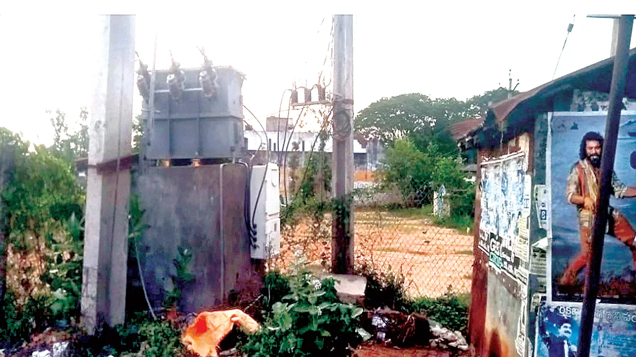 Transformers అమ్మో.. ట్రాన్స్‌ఫార్మర్లు | Oh No... Transformers in Trouble!